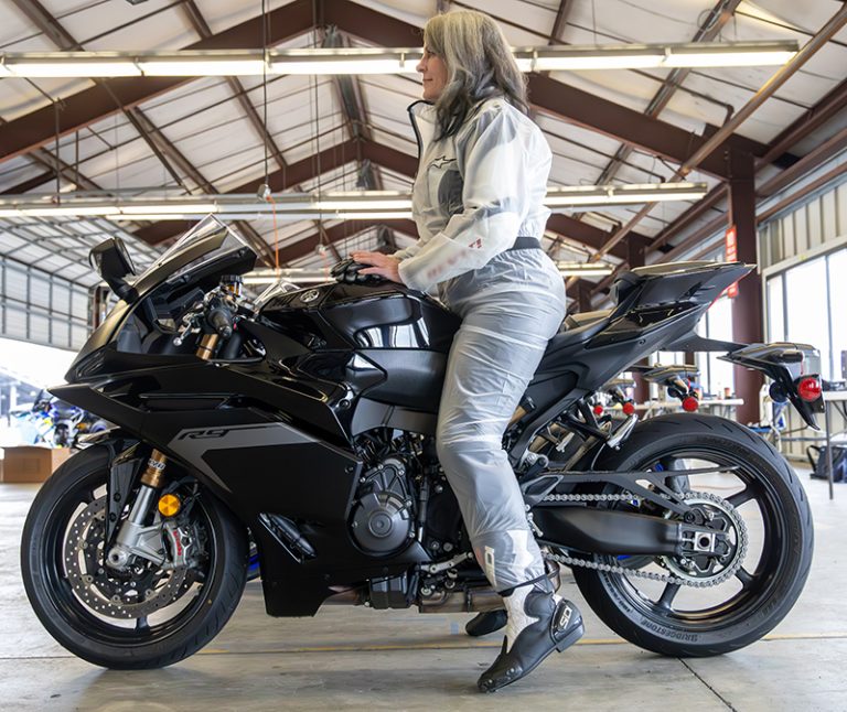 2025 Yamaha R9 First Ride: Supersport for the Real World - Women Riders Now