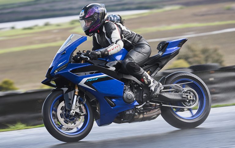 2025 Yamaha R9 First Ride: Supersport for the Real World - Women Riders Now